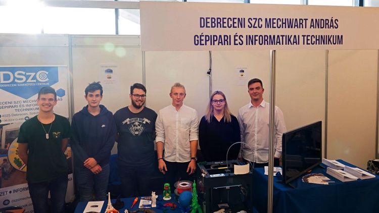 Idén is népszerű volt a Mechwart standja a Hello szakma! - Út a jövőbe ...